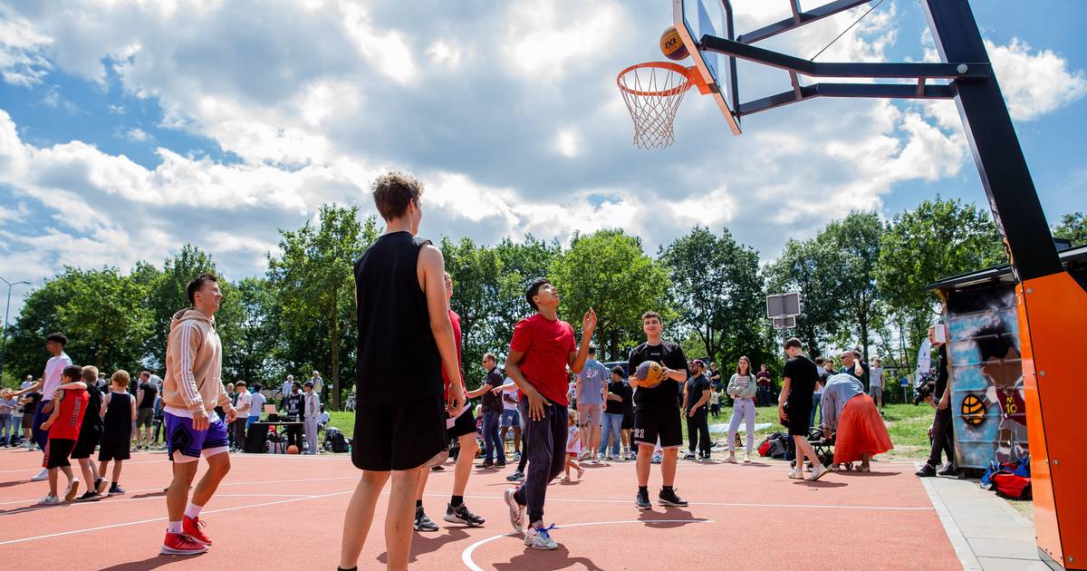 Basketbal is voor jongeren meer dan een spelletje met een bal: ‘Ik maak ...