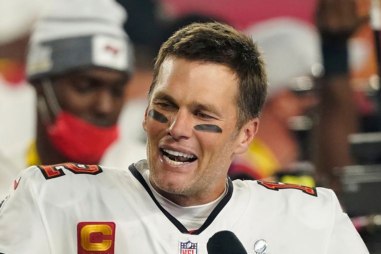 Voor 37,5 miljoen dollar per seizoen wordt Tom Brady de bestbetaalde tv ...