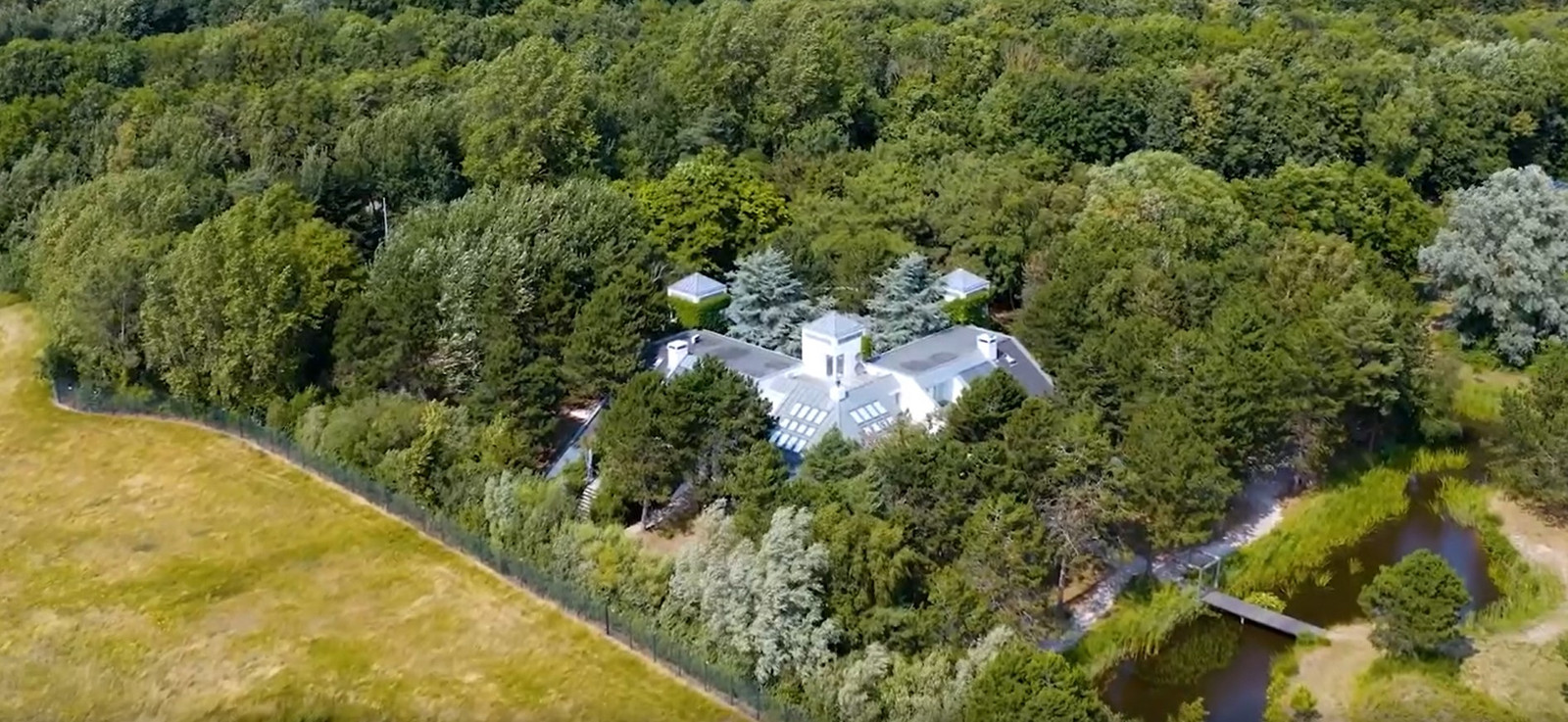 Architect Matthijs ontwierp zijn eigen extreem luxe villa en zet die nu ... Architect Matthijs ontwierp zijn eigen extreem luxe villa en zet die nu ...