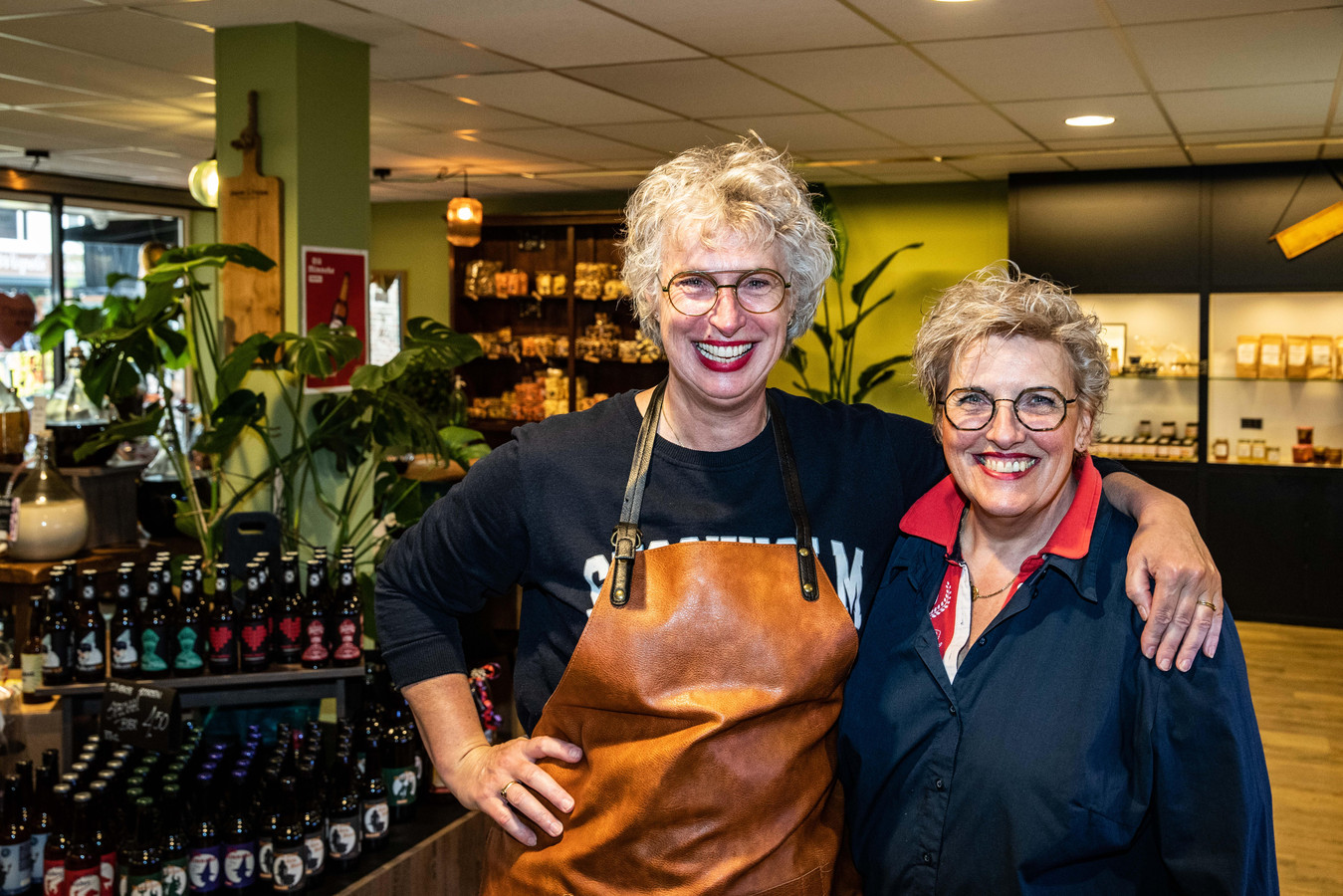 Webshops verdrijven ‘stenen’ winkels in Raalte, maar: ‘Niets kan op ...