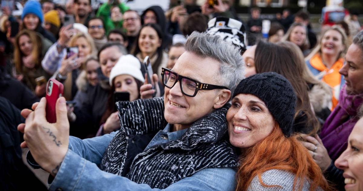 Robbie Williams en Amsterdam como artista visual en el Museo Moco ...