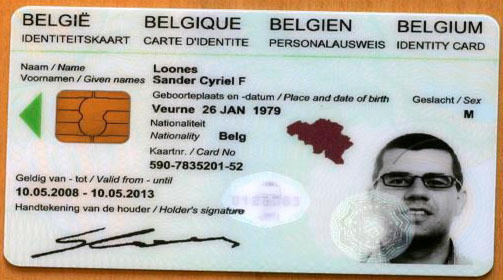 Les Belges de l'étranger reçoivent les premières cartes d'identité ...
