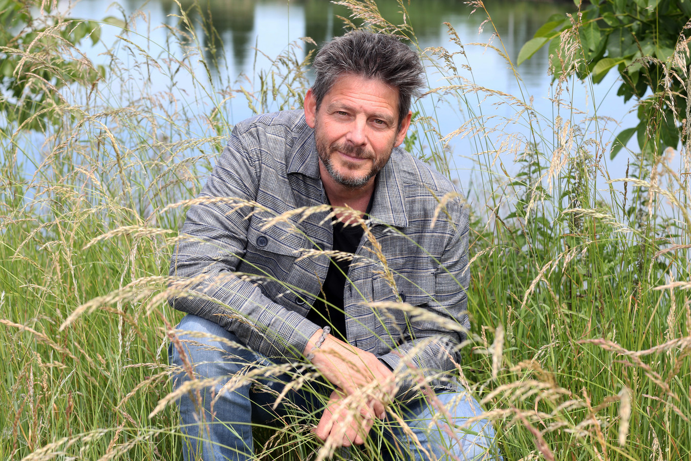 ‘Familie’-pionier Erik Goossens debuteert in ‘Thuis’: “Wat een ...
