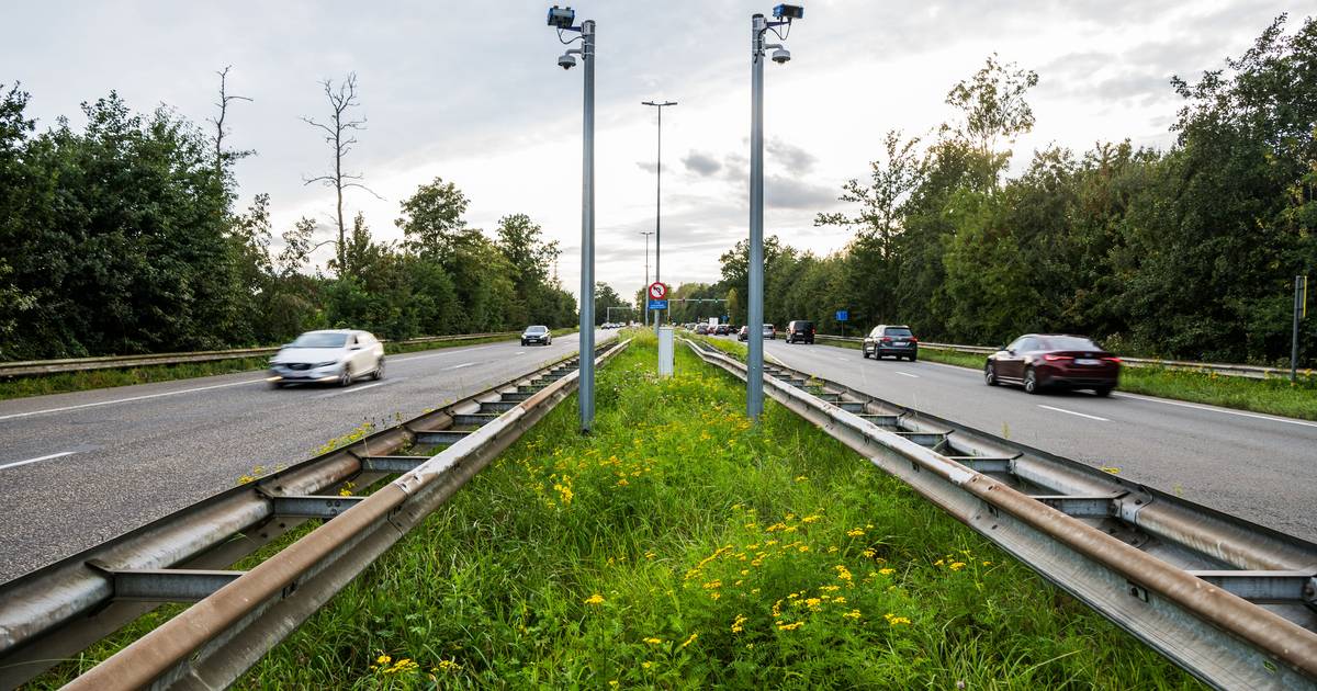 Pas een boete als je meer dan 127 km/u op autosnelweg rijdt? Vias pleit ...