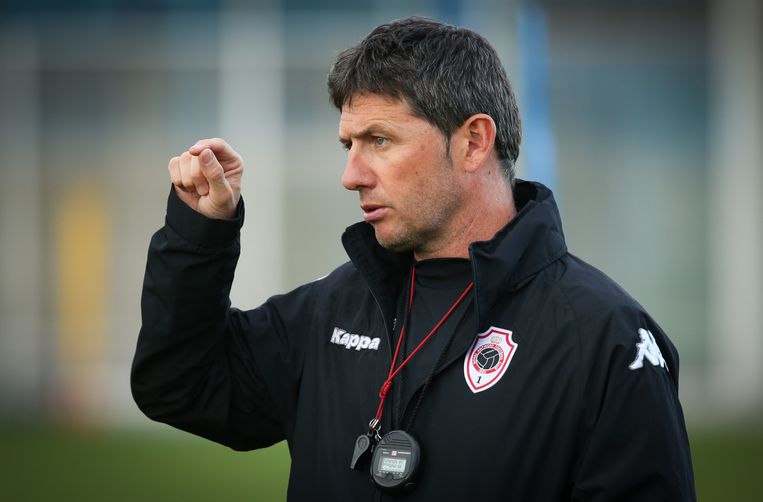 Coup de théâtre bij Antwerp: Gevaert keert terug als coach, John Bico ...