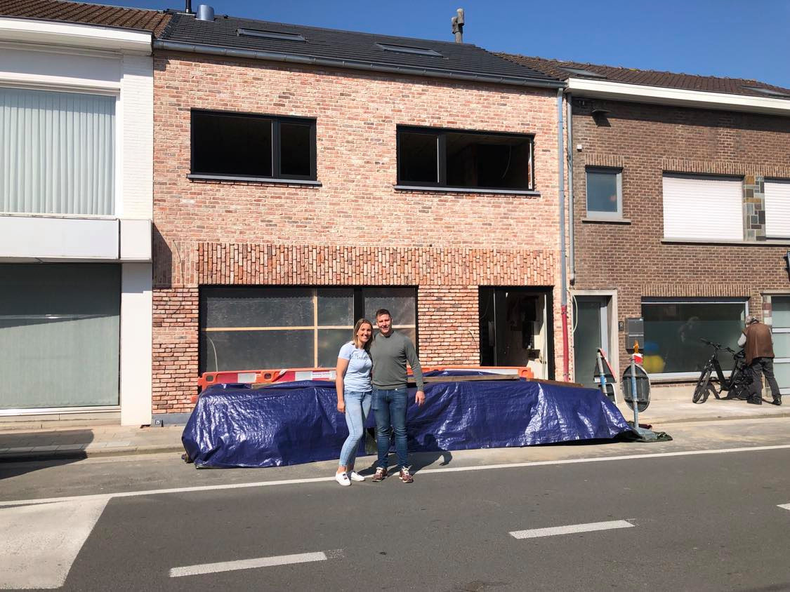 NET OPEN. Ex-wielrenner Kenny Bouvry (29) opent eethuis Friet Rustiek ...