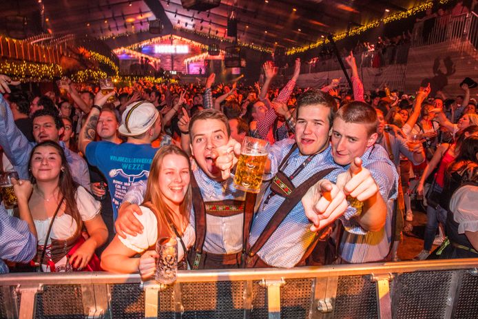 Moose Bar opent morgenavond de deuren in Antwerpen | Antwerpen | hln.be