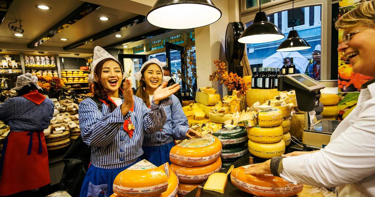 Chinese toerist maakt Haagse ondernemer blij | Den Haag | AD.nl