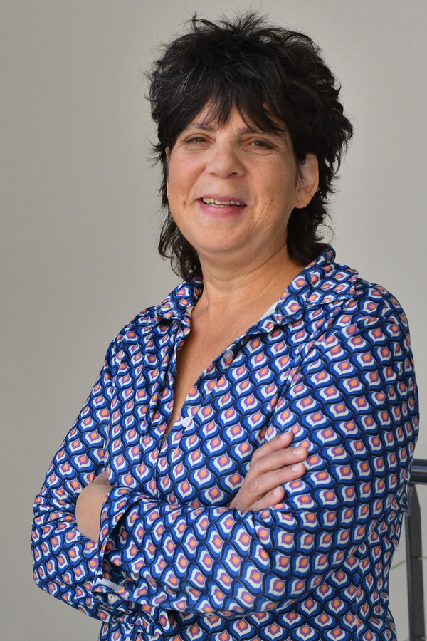 Zuster Sharon heeft altijd zin in lekker eten, ook midden in de nacht ...