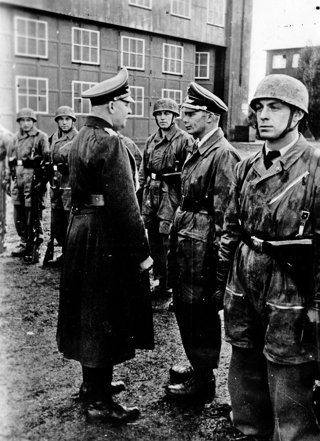 Vondst vermiste para leidt tot biografie over Kurt Student, Hitlers ...
