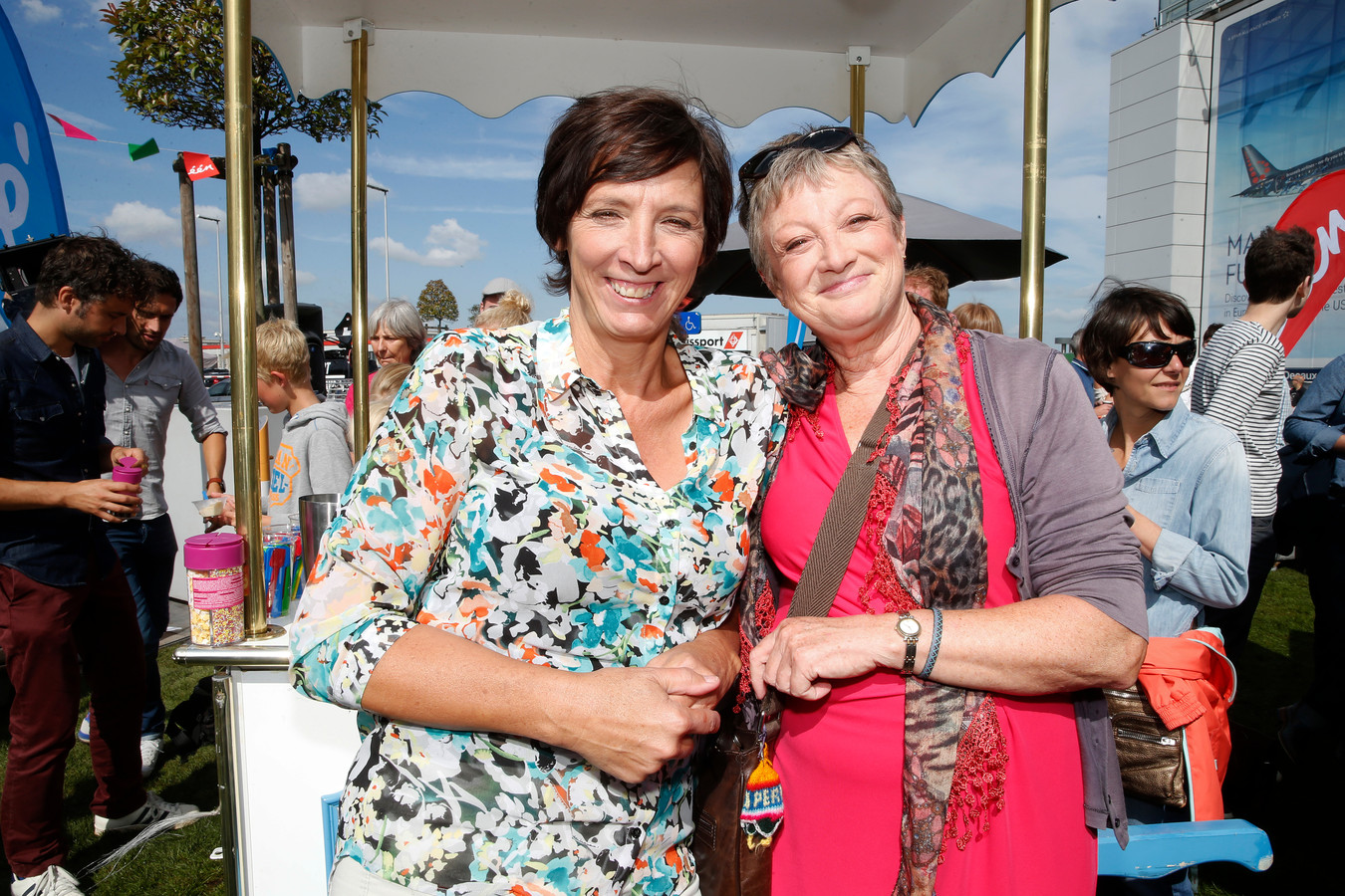 Ex-collega’s en vrienden reageren aangeslagen op overlijden Martine ...
