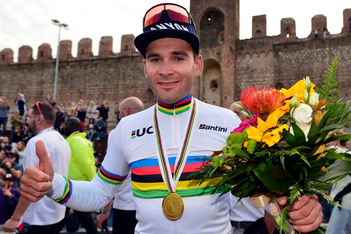 Houthulst viert wereldkampioen Gianni Vermeersch, en benoemt hem tot ...