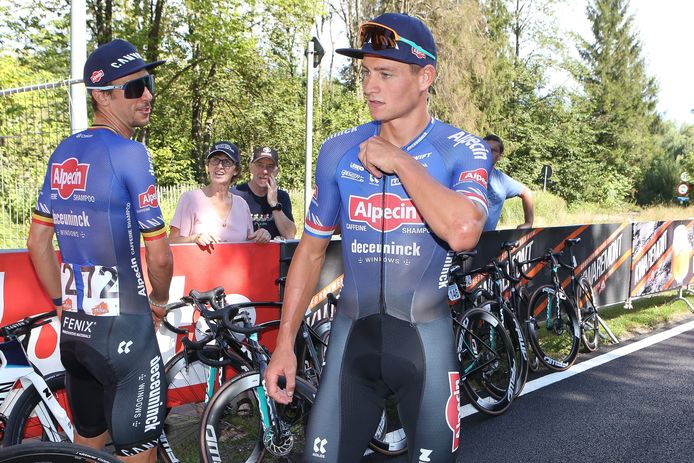 Van der Poel zal 10 à 15 crossen rijden, maar reist straks eerst af ...