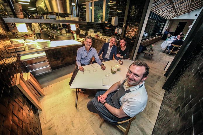 Table d'Amis zet Boxy-tafel in keuken | Kortrijk | hln.be