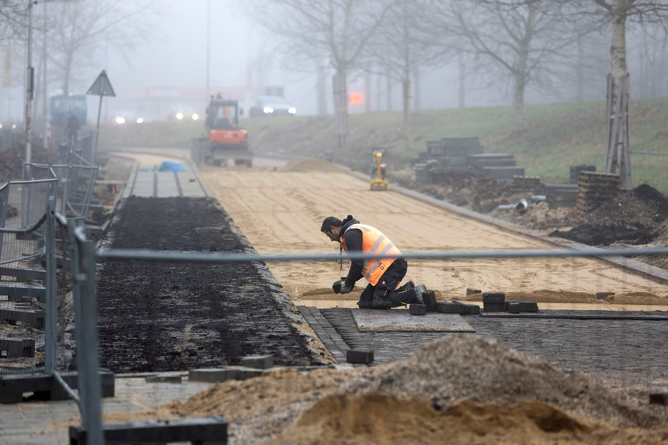 Ruim baan voor geparkeerde auto’s op ventwegen Boutenslaan in Eindhoven ...