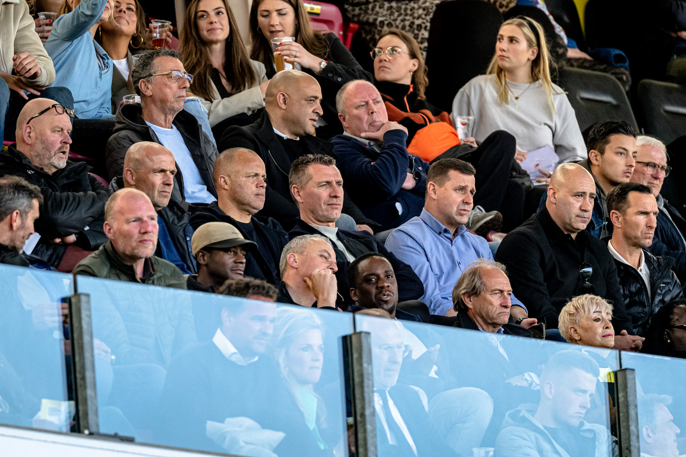 Succescoach Henk ten Cate en tal van prominenten uit historisch seizoen ...