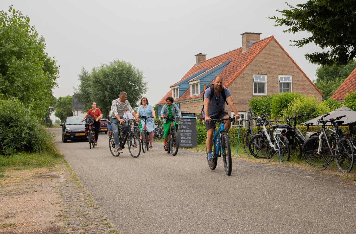 Ingrediënten voor pannenkoeken fiets je rondom Nieuwvliet zo bij elkaar ...
