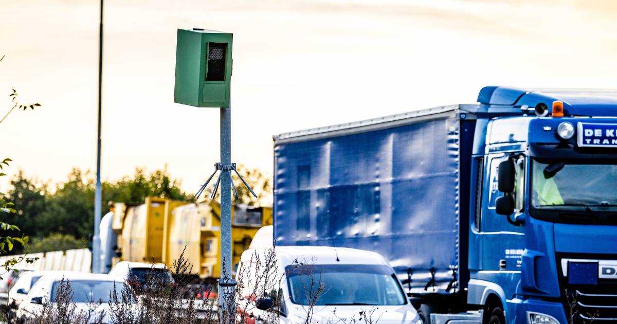 En wéér staat deze flitspaal op de N3 in het rijtje met meest ...