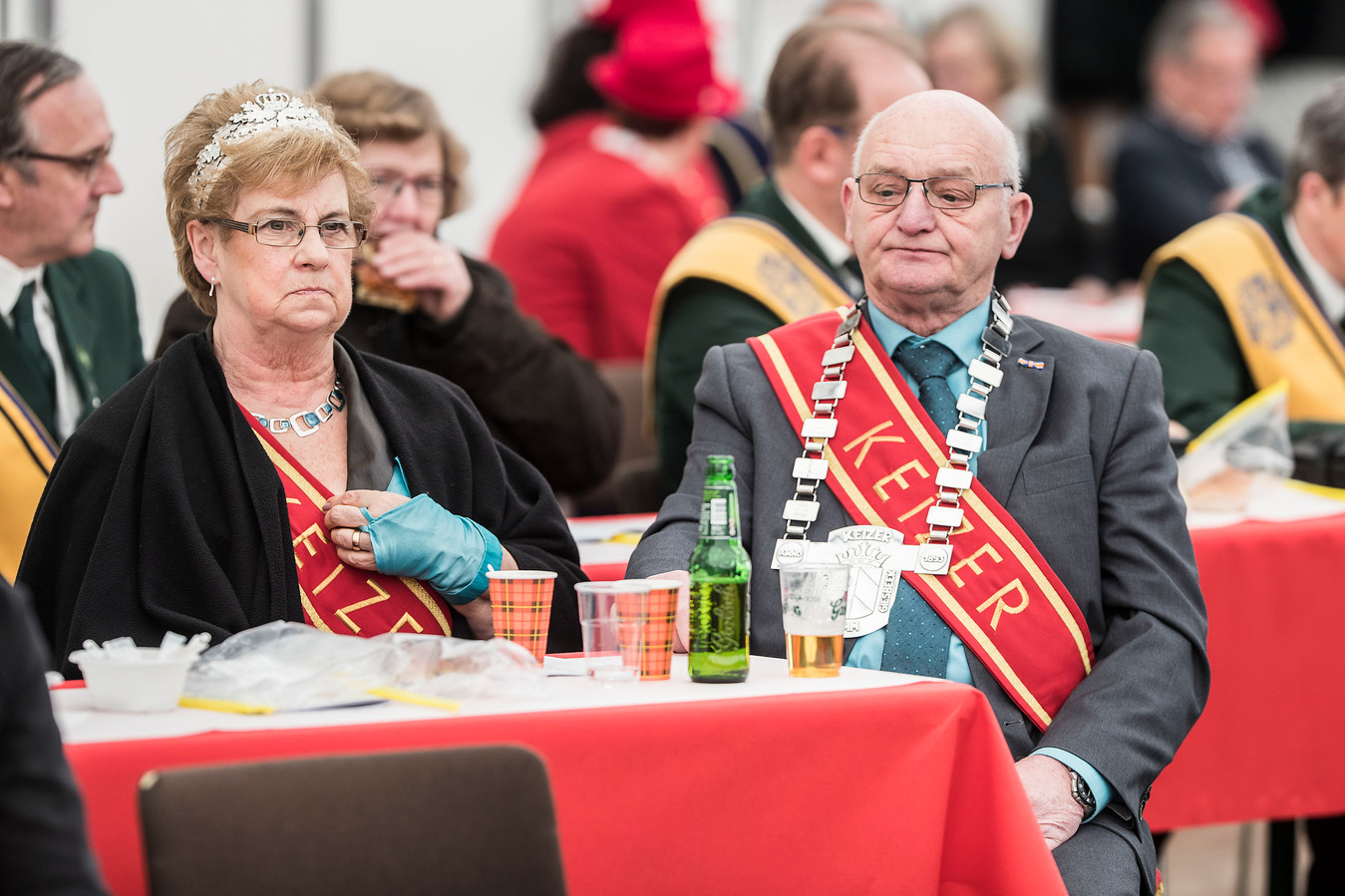 Alles zilver dat er blinkt: Liemerse schutterijen zuinig op kettingen ...