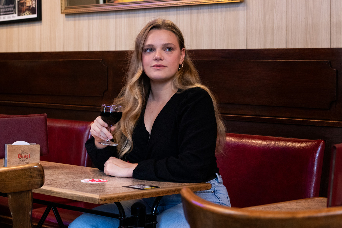 Een datingapp die je meteen op date stuurt? Onze redactrice probeerde ...