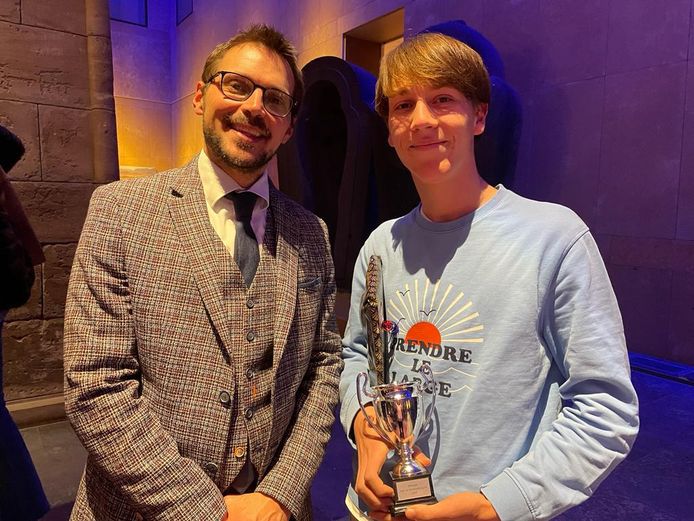 Maxime (16) wint internationale quiz over klassieke oudheid ...
