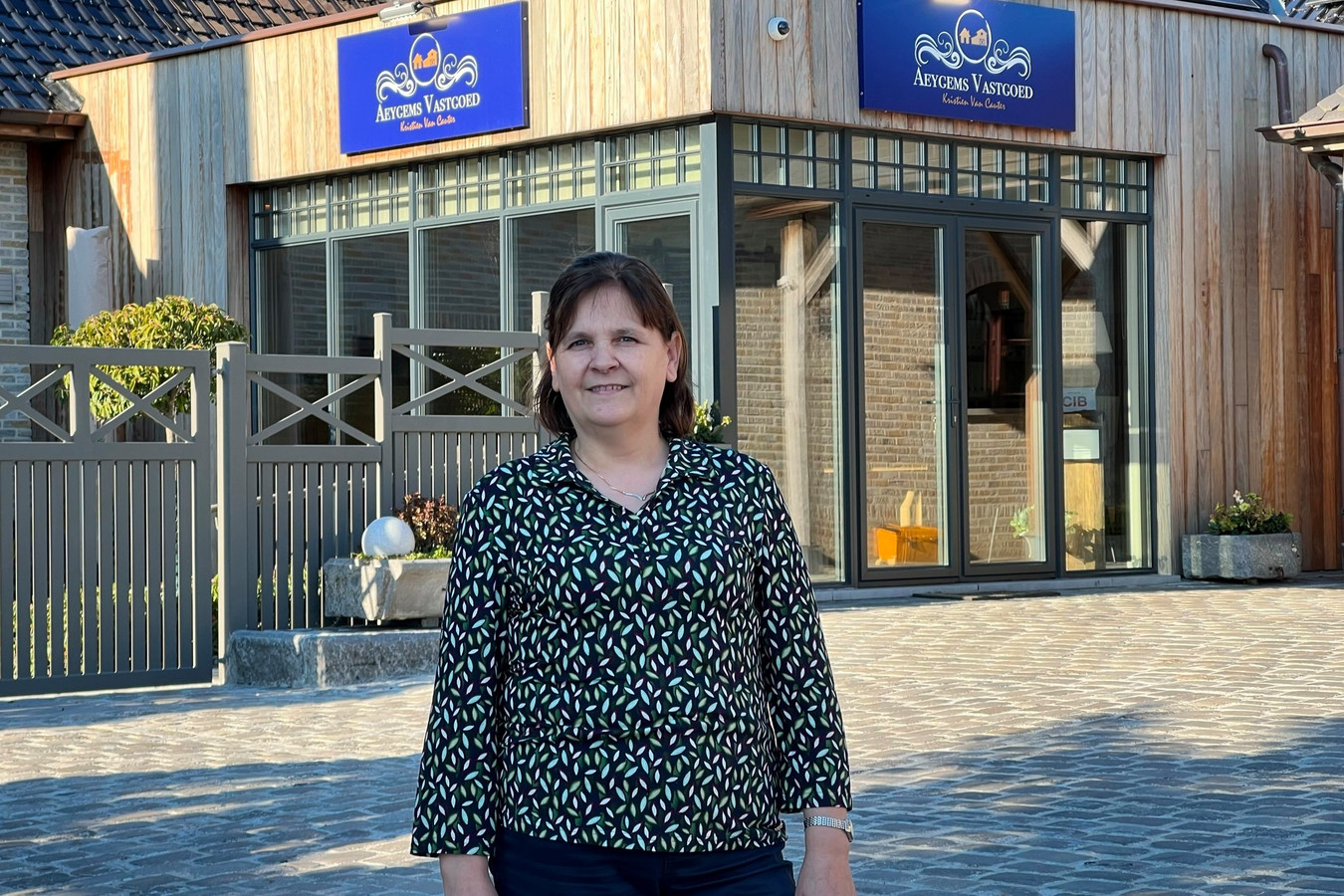 HUIZENJACHT. Aaigem bij Erpe-Mere, het kleine dorp dat volop bruist en ...