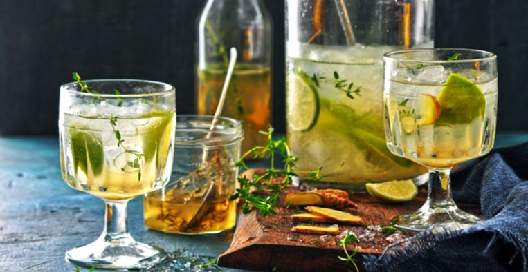 Een frisse cocktail met gin, limoen en gember | Libelle