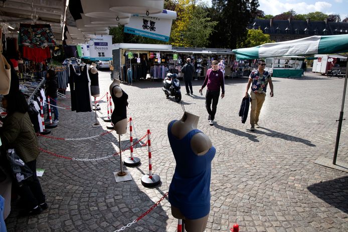 Weekmarkt Gemert tijdelijk terug op Ridderplein | De Peel | ed.nl