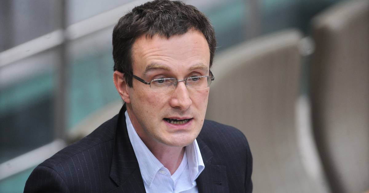 Pascal Smet oneens met Jeroen Olyslaegers en Stijn Meuris | Binnenland ...