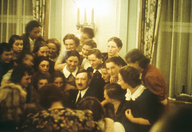 Adolf Hitler en de vrouwen: ‘Als ze hem negeerden, was hij er kapot van ...