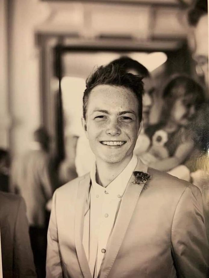 Familie en vrienden herdenken Nathan (27) met minifestival | Wetteren ...