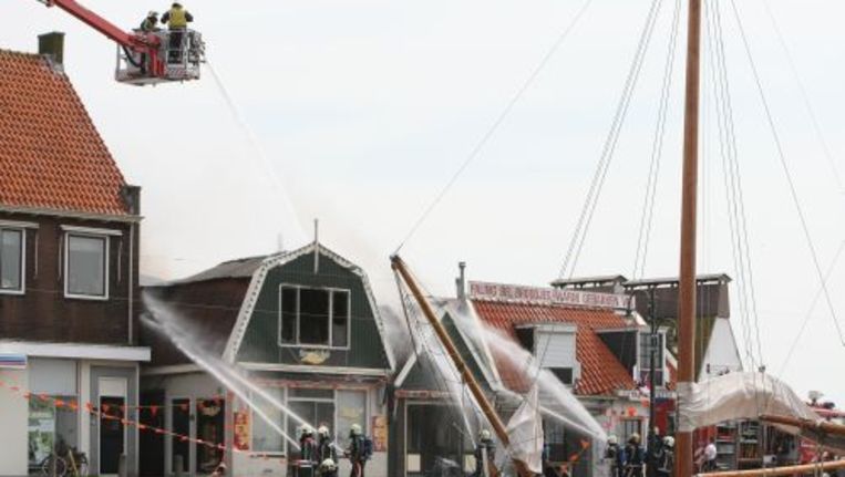 Brand Volendam onder controle | Het Parool