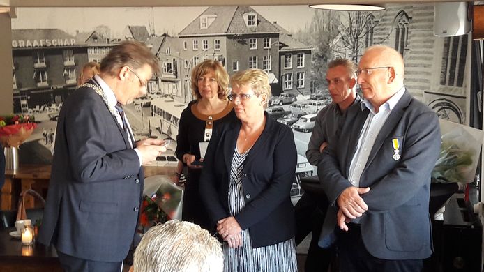 Een lintje voor hem, maar ook voor haar | Achterhoek | gelderlander.nl