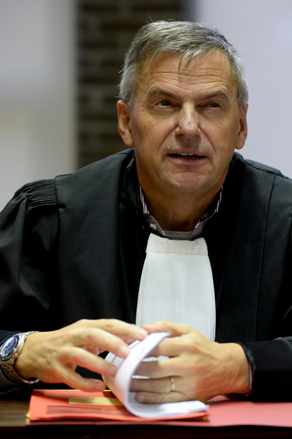 Zoon van vermoorde Monique: "Ik mis haar niet. Mijn vader in de cel ...