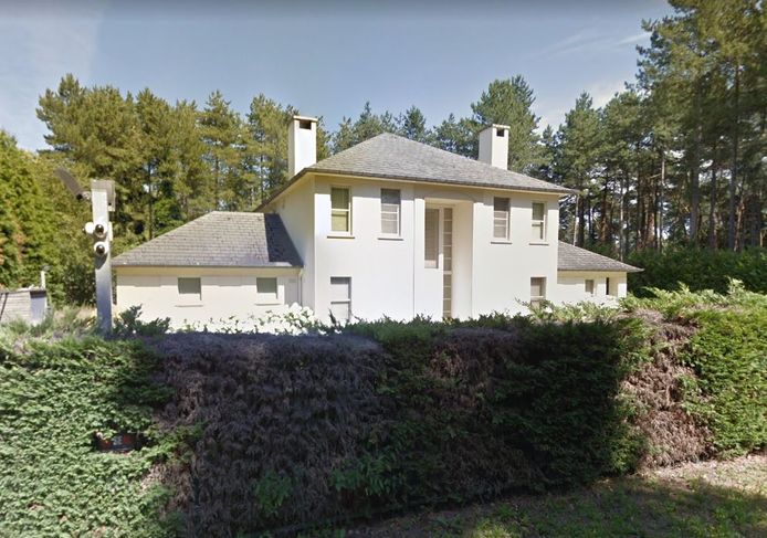 Zes jaar geleden werd zakenman Marcel van Hout in een plas bloed in de ...