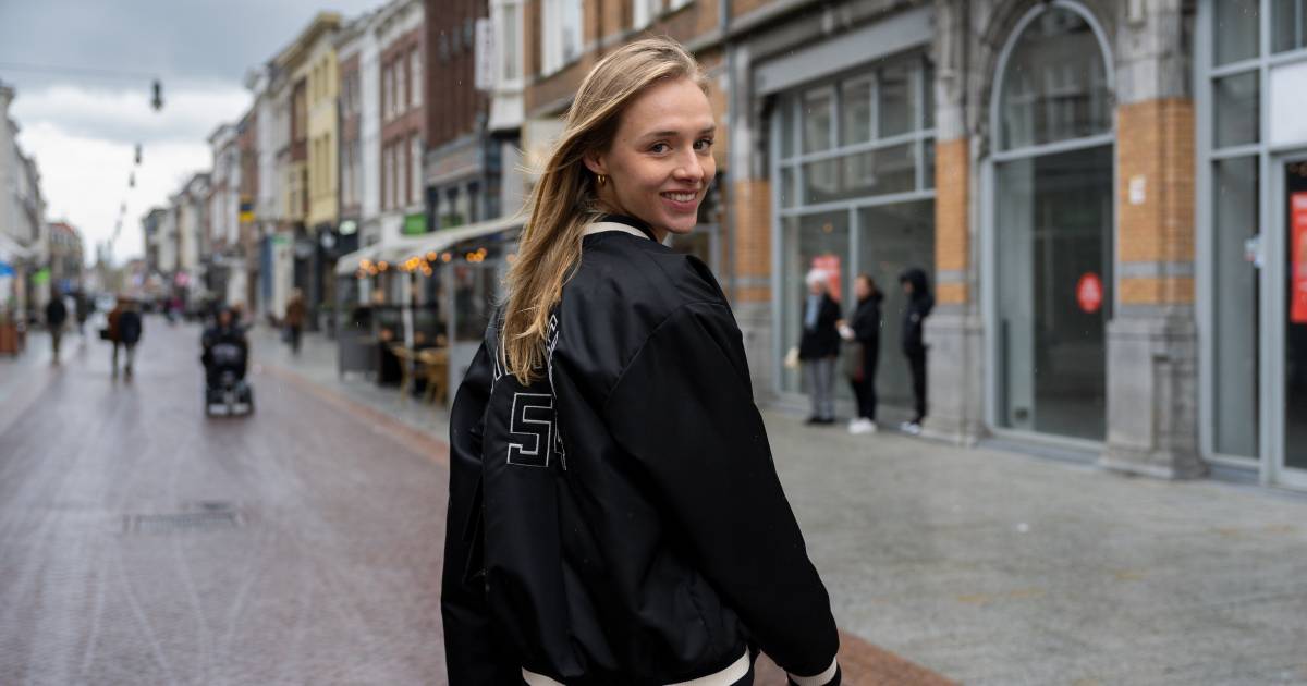 Model en leefstijlcoach Nina (27) is superslank, maar ‘calorieën tellen ...