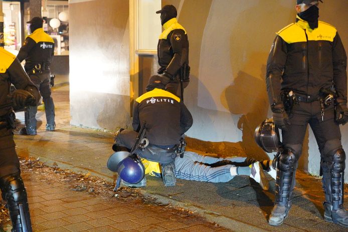 Arnhemse ‘opruier’ van rellen zit in België in gevangenis | Arnhem e.o ...