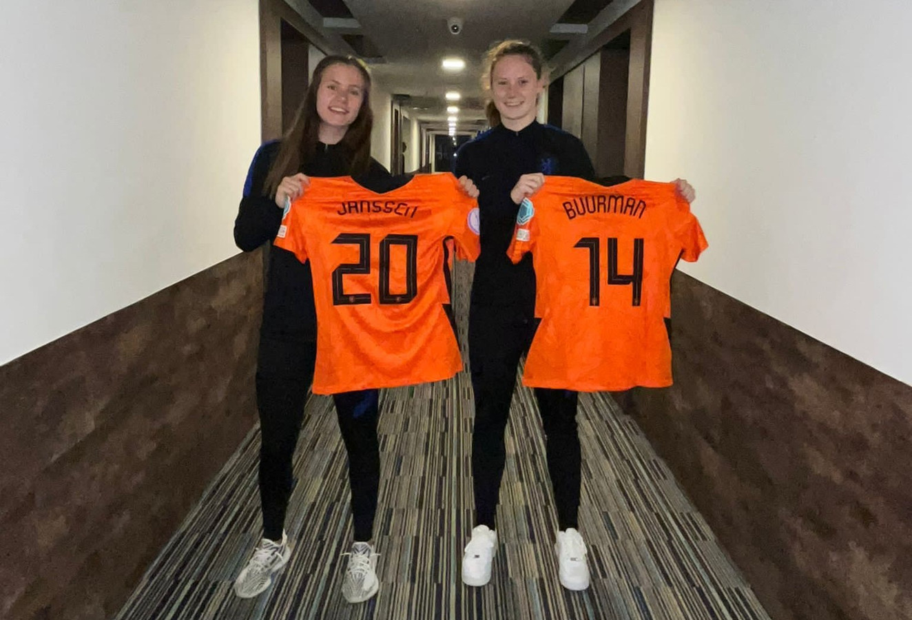 Betuws voetbalduo in definitieve selectie Oranje | Foto | gelderlander.nl