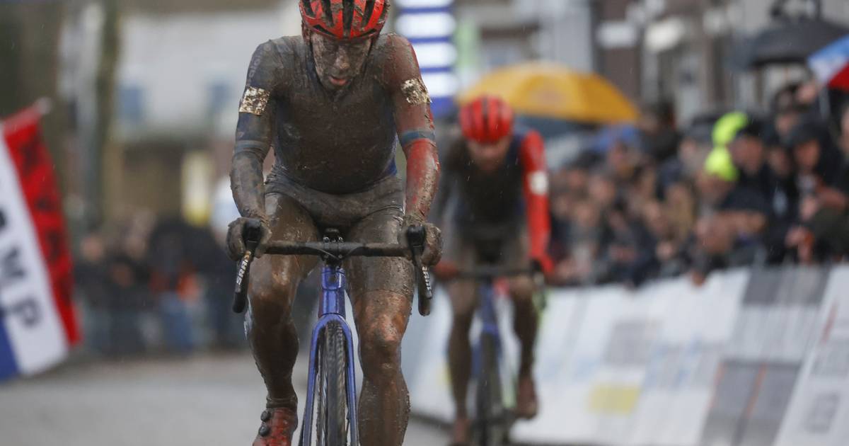 Lars van der Haar en Puck Pieterse winnen in modderpoel van Zaltbommel ...