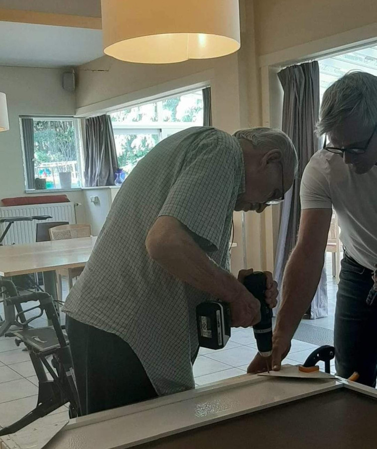 LEVENSVERHAAL. Ronnie Leeters (59), directeur van rusthuis De Olijfboom ...