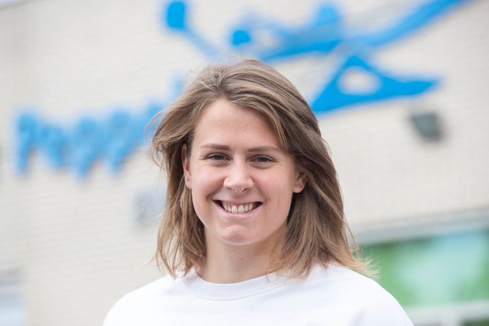 Iris Wolves krijgt toch nog haar avontuur onder Spaanse zon | Sport De ...