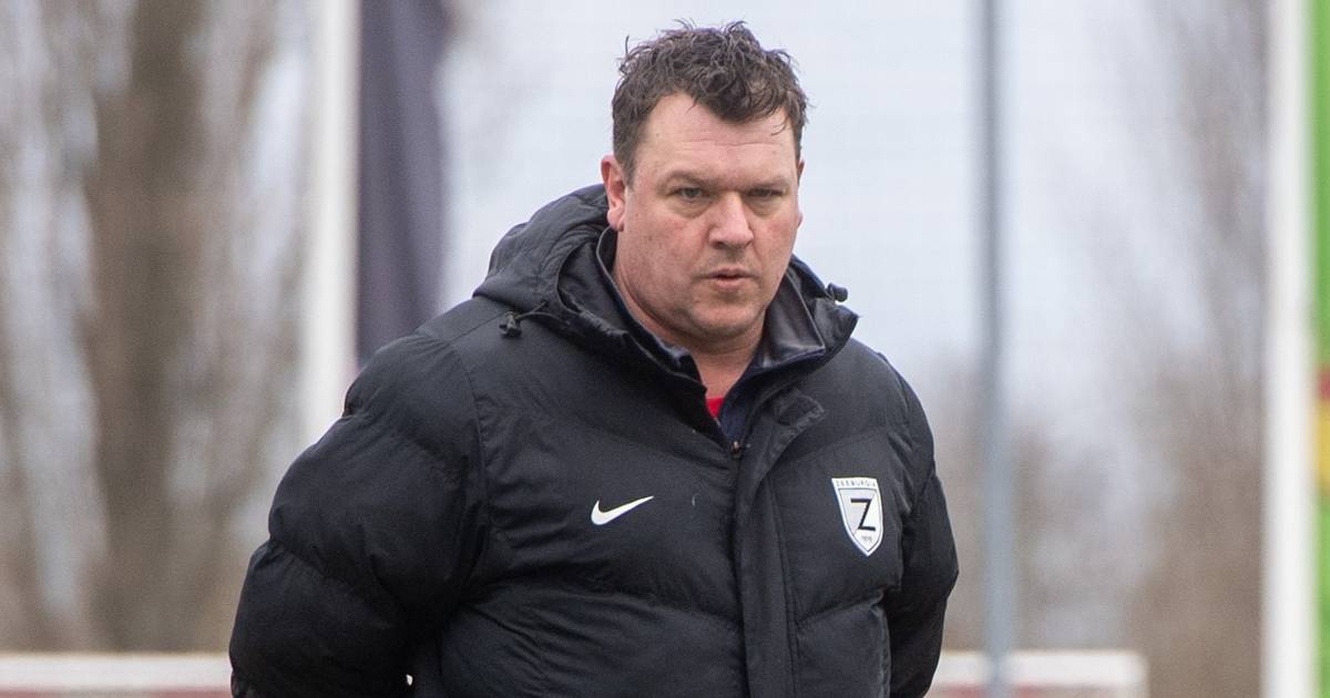 Roy Versluis stopt per direct, spelers hebben geen vertrouwen meer in ...