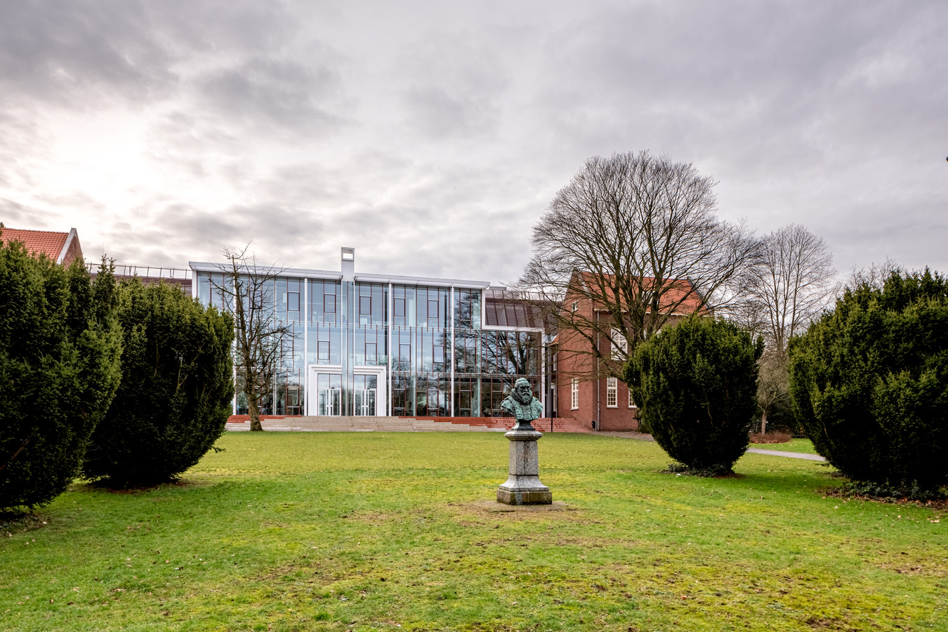 ‘Opperrechter’ geeft Amersfoort gelijk: JvO-gymnasium moet extra kosten ...