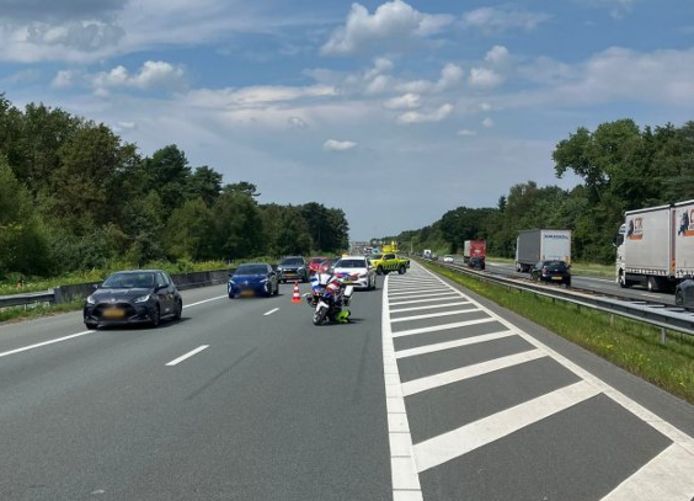 Ongeluk op A2 bij Valkenswaard, flinke file inmiddels opgelost ...