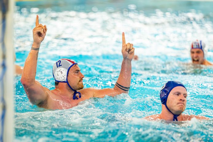 GZC DONK bereikt finale play-offs: overtuigende overwinning na time-out ...