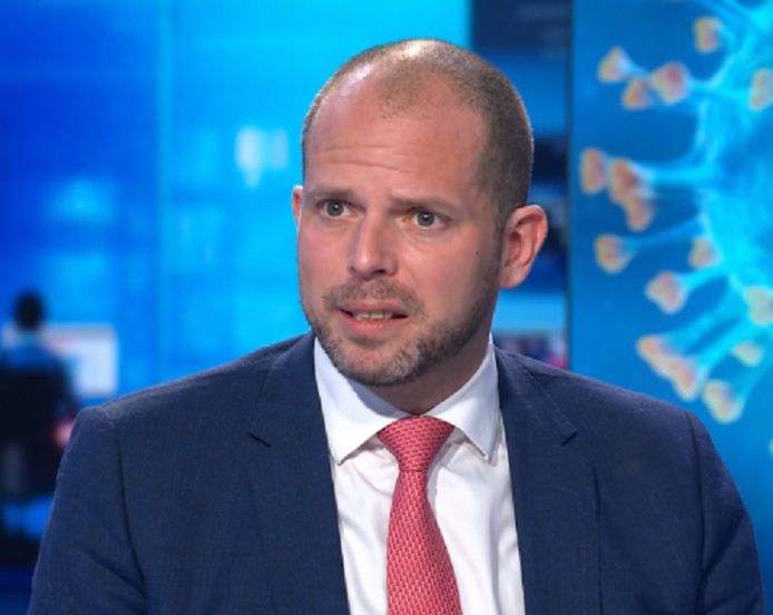 Stel hier uw vraag aan Theo Francken (N-VA) | VTM Nieuws | hln.be