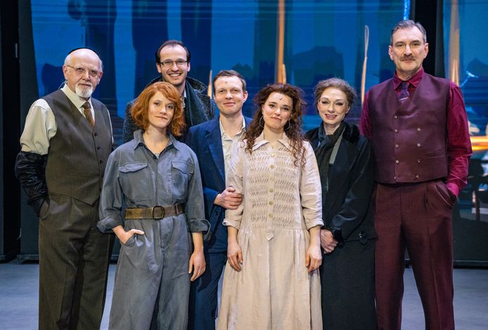 Eerste beelden van de nieuwe spektakelmusical Red Star Line maken nu al ...