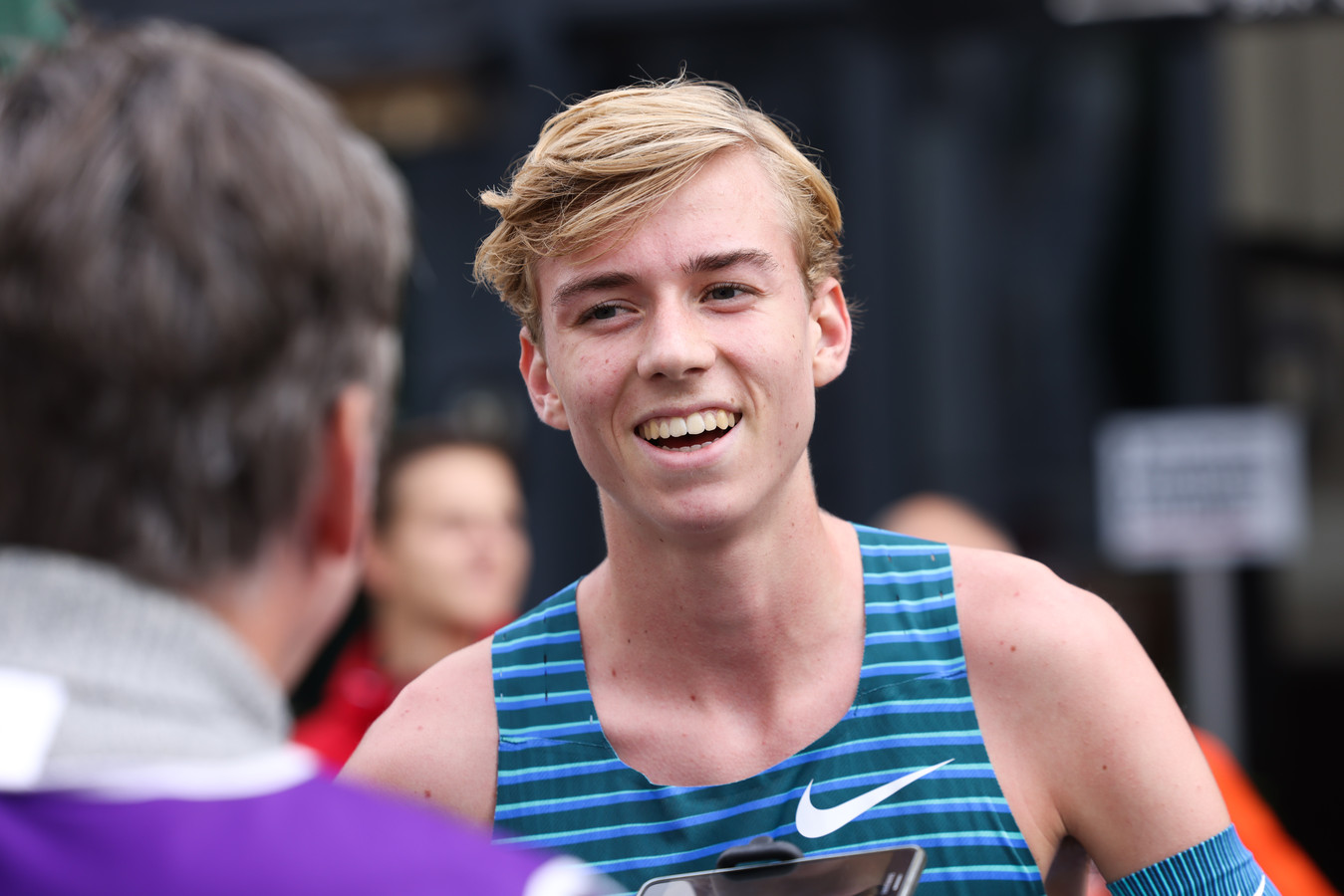 Hardlooptalent Niels Laros evenaart ruim 20 jaar oud Nederlands record ...