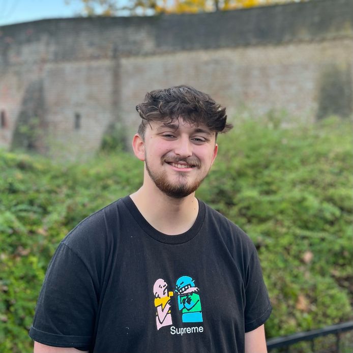 Floris (20) was kok, maar heeft nu een grafisch ontwerpbureau: ‘Dit ...