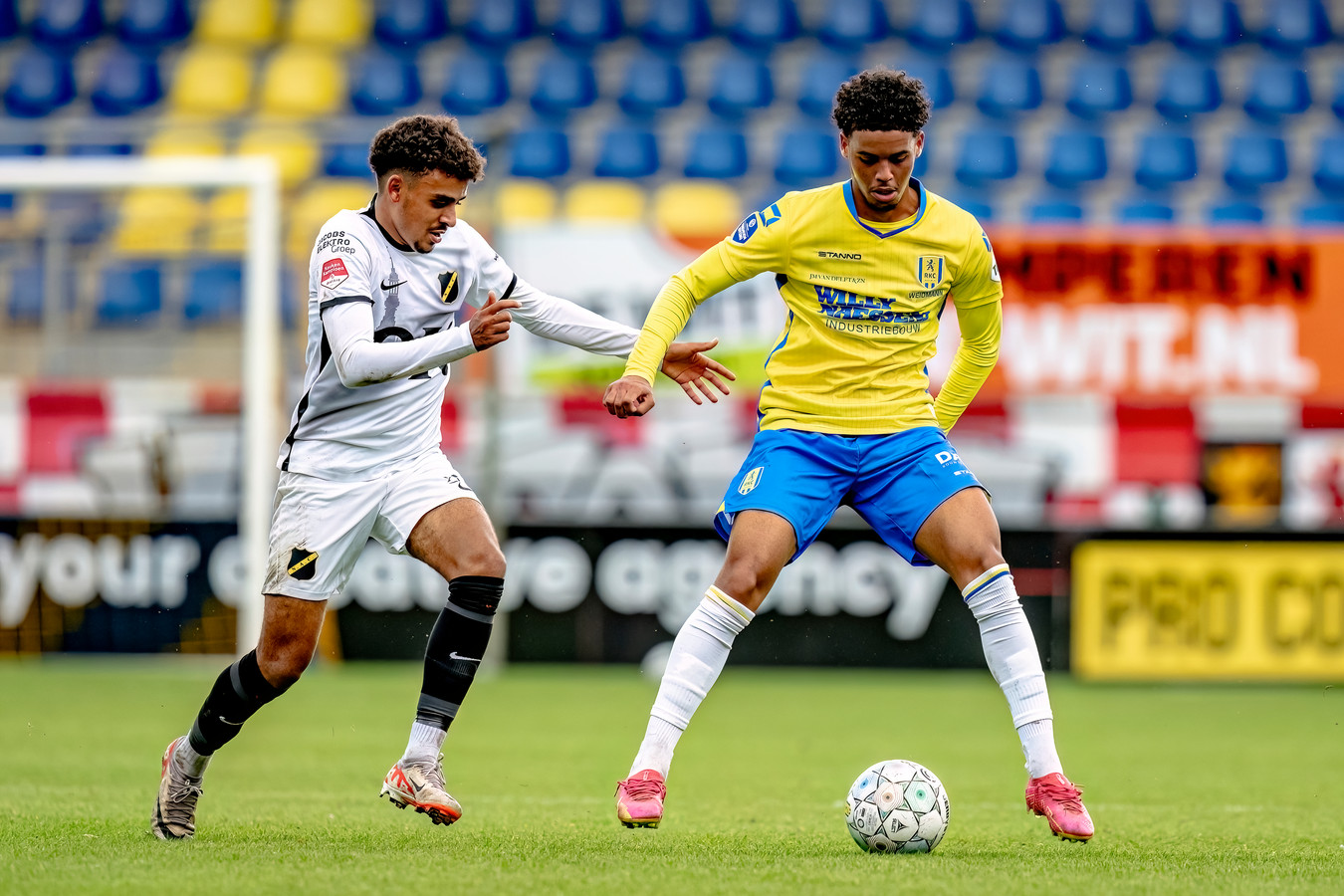 Staring maakt rentree voor NAC tijdens besloten oefenzege op RKC ...